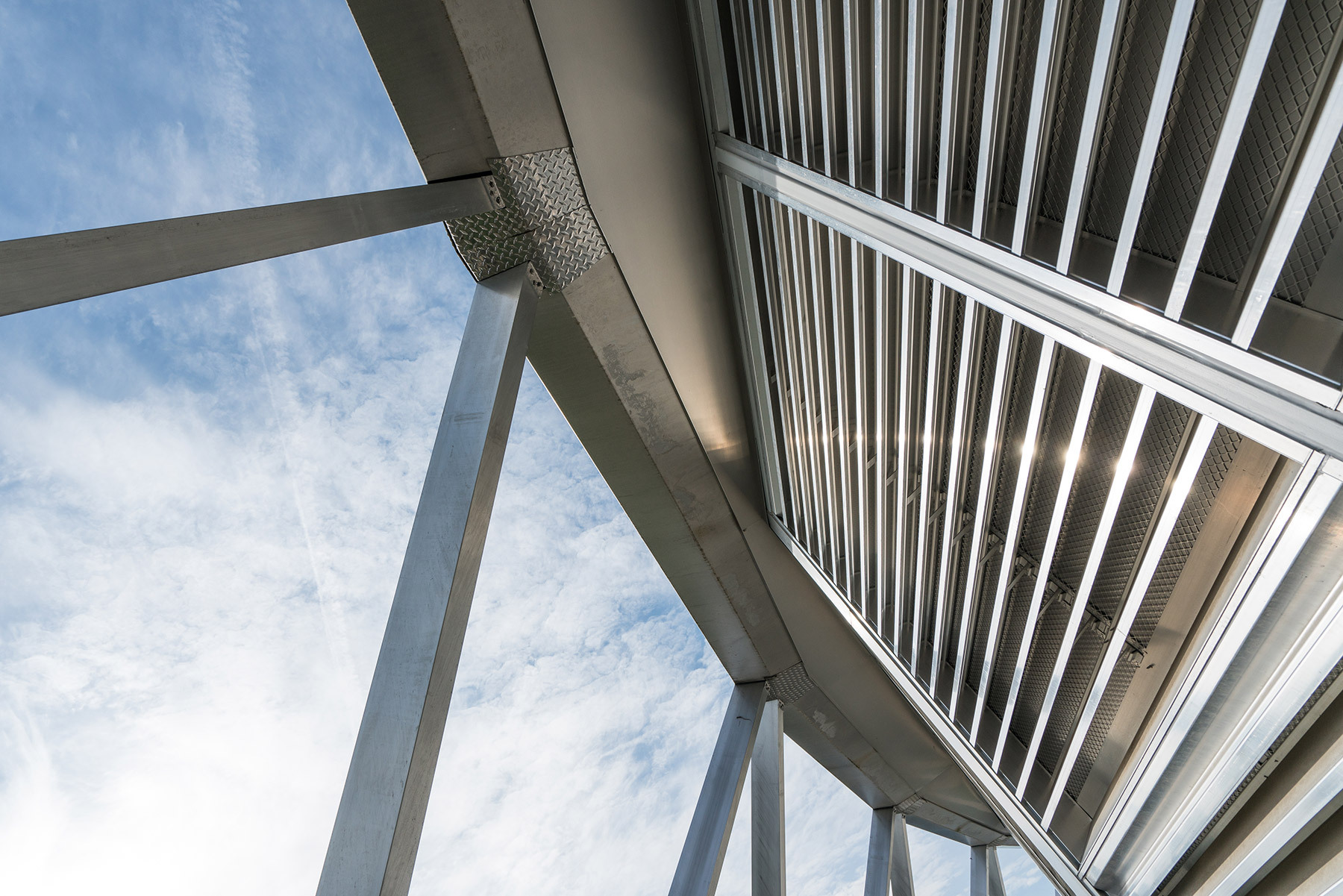 ServerDomes. Updates & Articles on Efficiency.